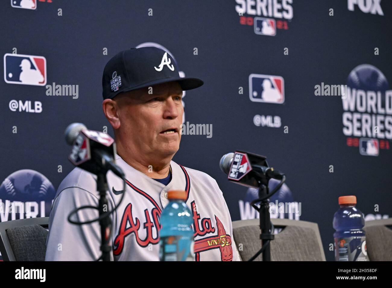 Houston, United States. 25th Oct, 2021. Atlanta Braves manager Brian ...