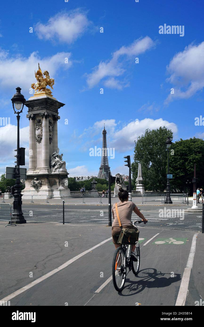 Paris bicycle path beside the Seine River near the Alexander Bridge ...