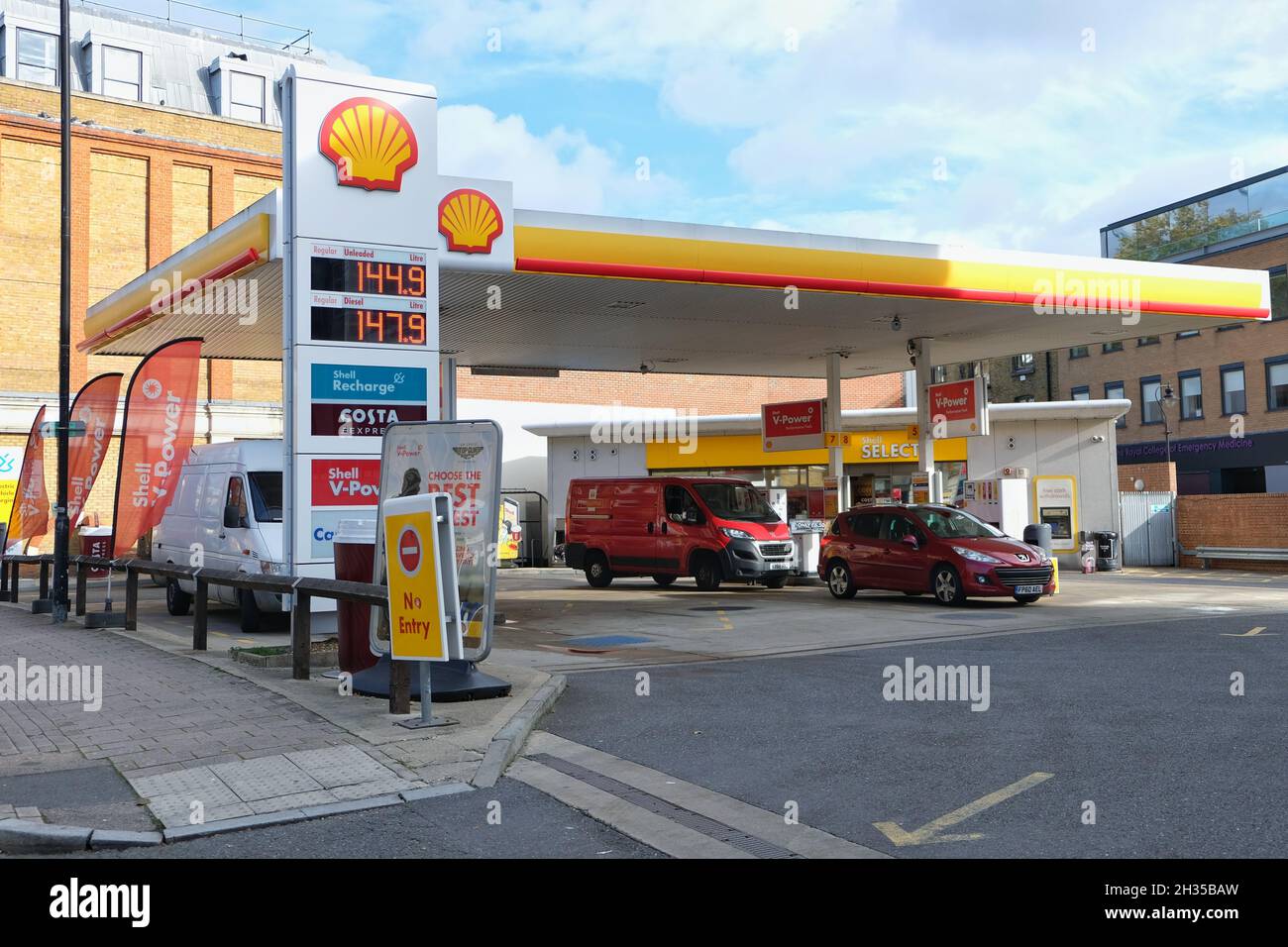 London, UK. Petrol prices in the UK rise to their highest levels in ...