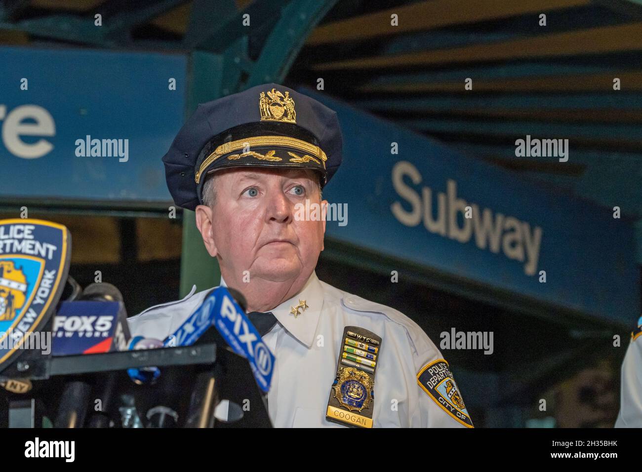 NEW YORK, NY – OCTOBER 25: New York Police Transit Bureau Assistant ...