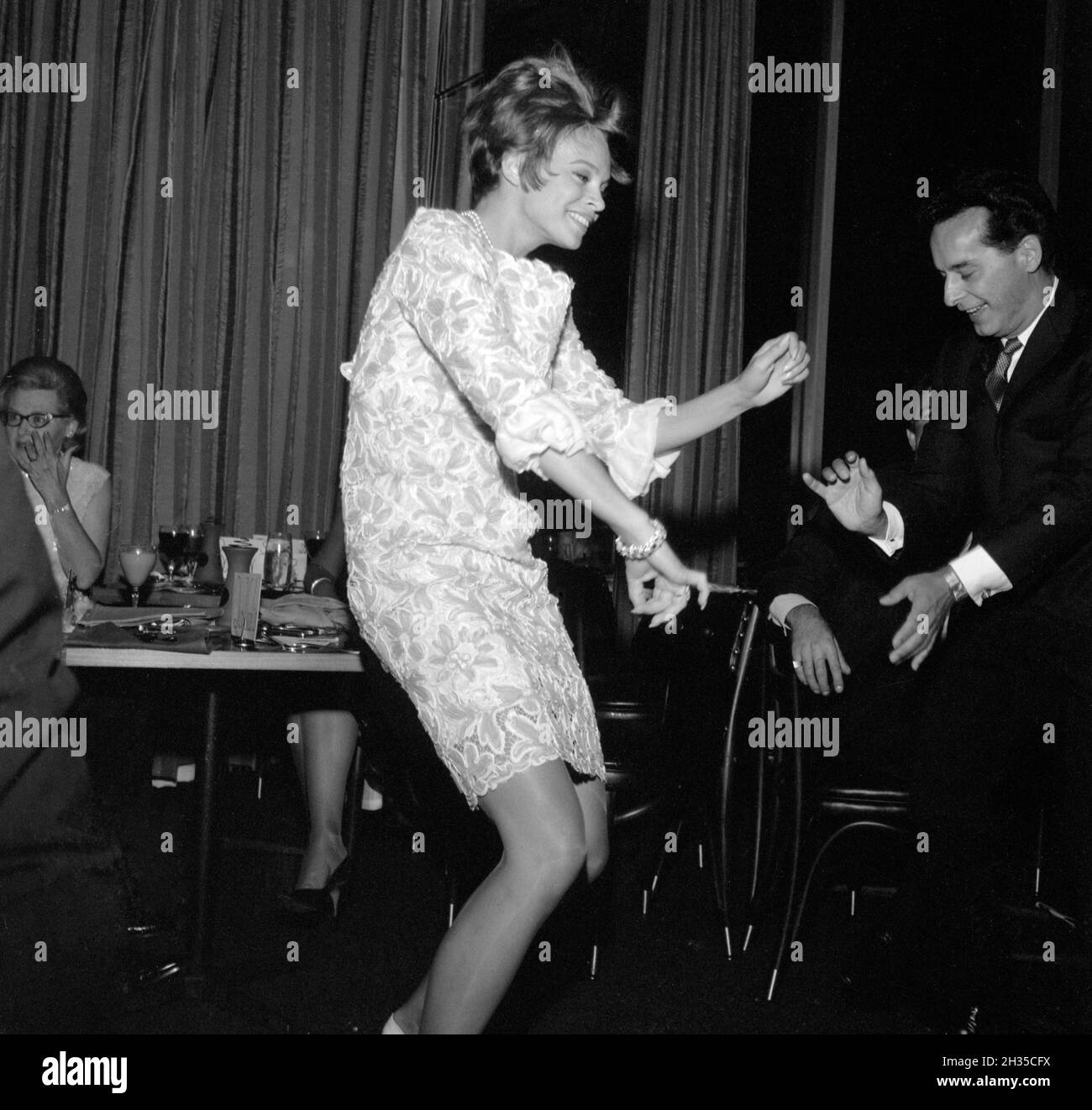 Juliet prowse Black and White Stock Photos & Images - Alamy