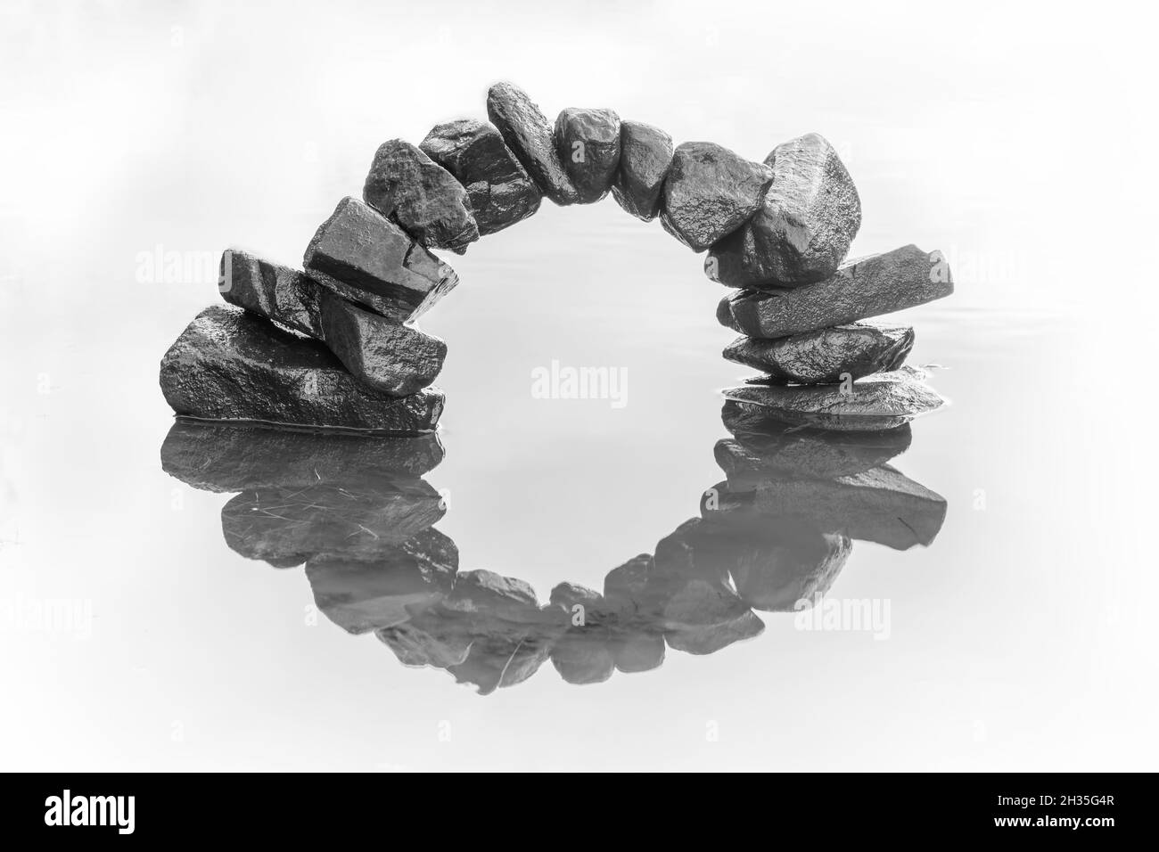 A half frozen waterfall hi-res stock photography and images - Alamy