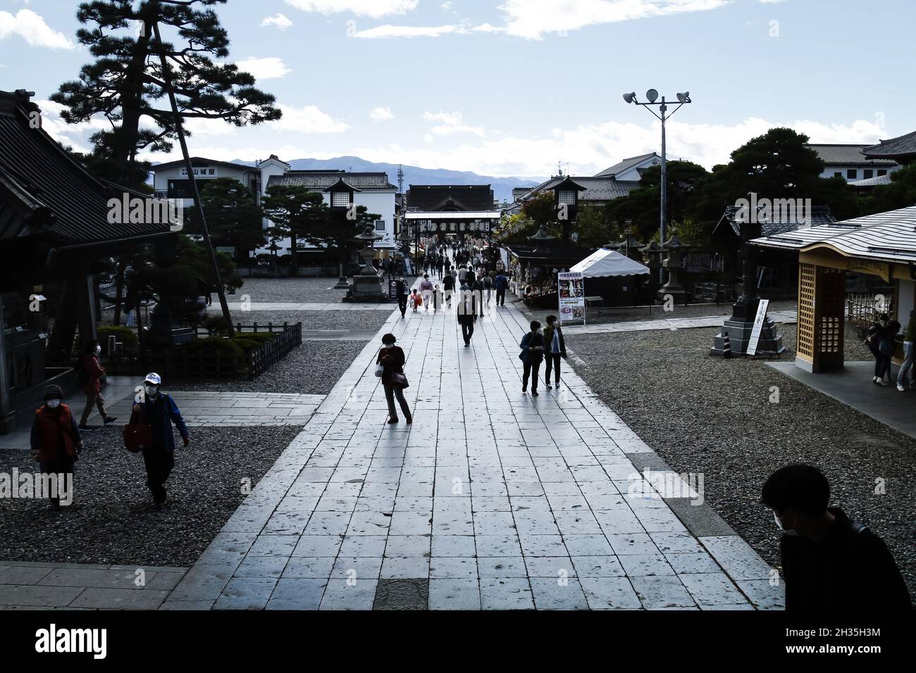 Zenkouji hi-res stock photography and images - Alamy