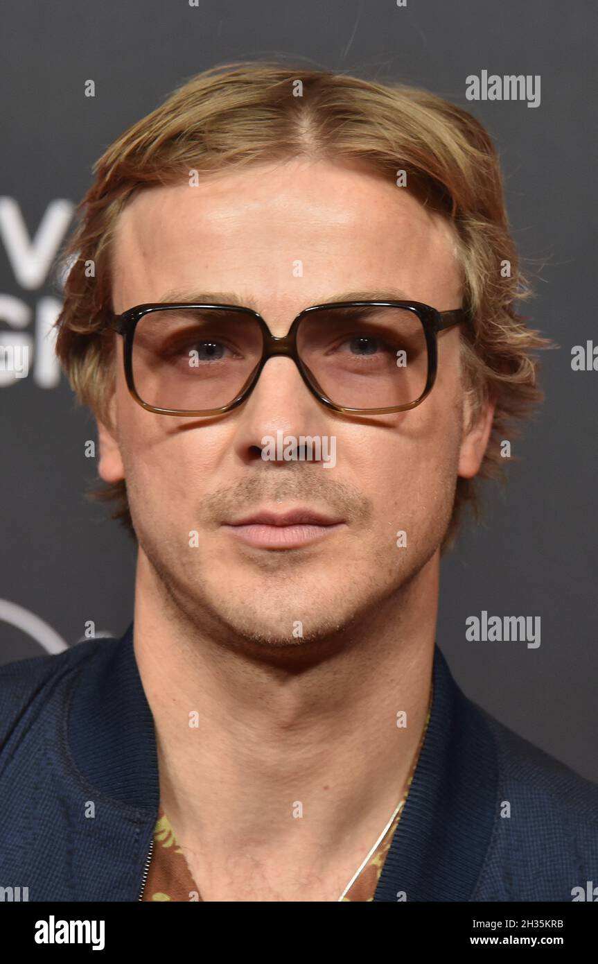 Cologne, Germany. 24th Oct, 2021. The actor Albrecht Schuch comes to ...
