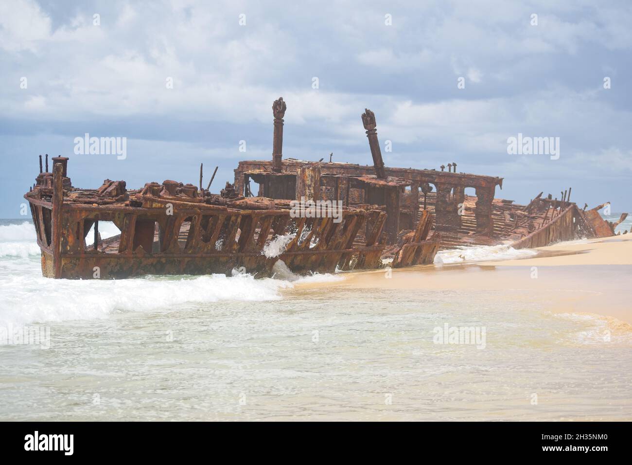 Maheno shipwreck hi-res stock photography and images - Alamy