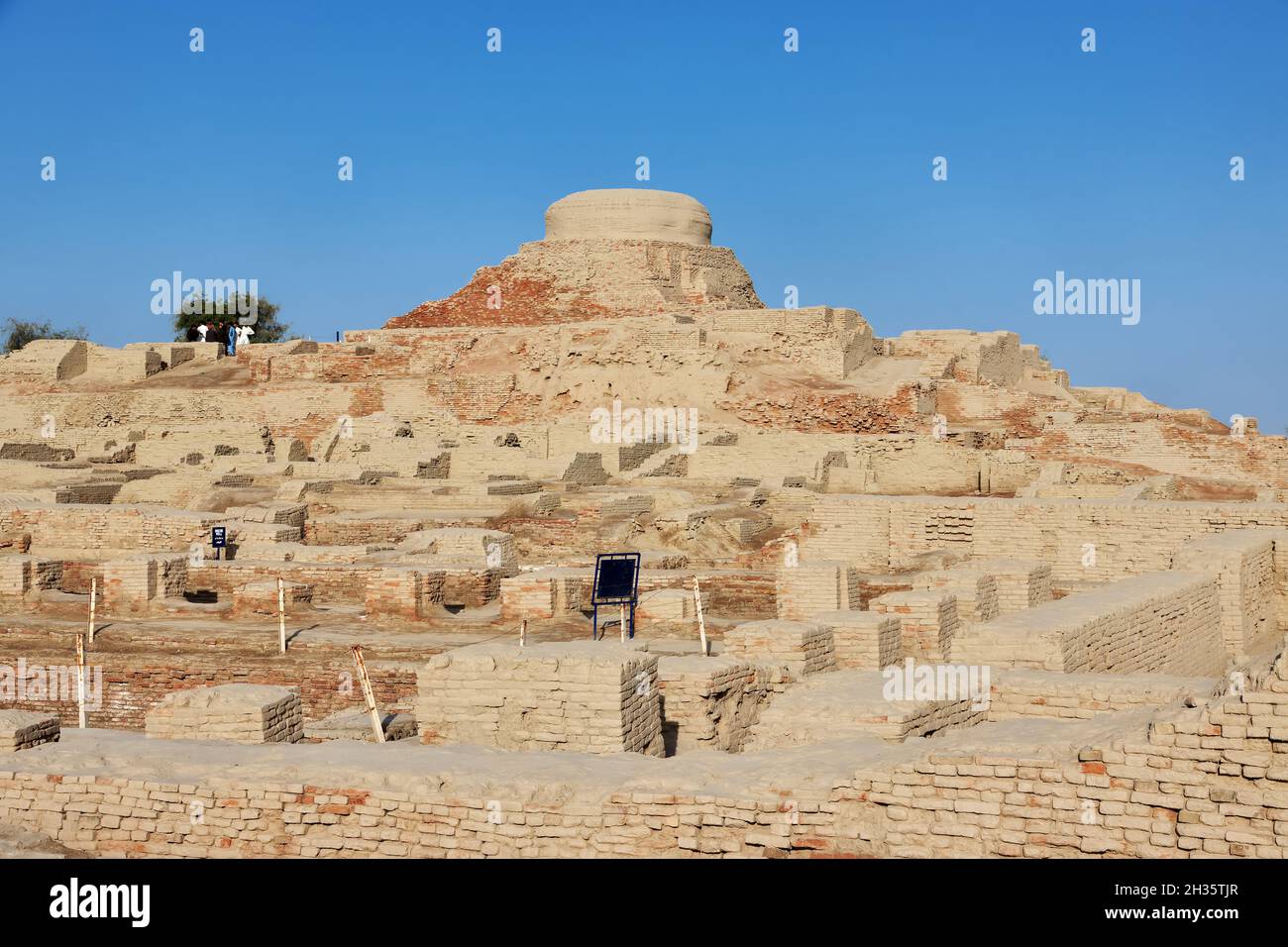 Indus valley civilization gujarat hi-res stock photography and images ...
