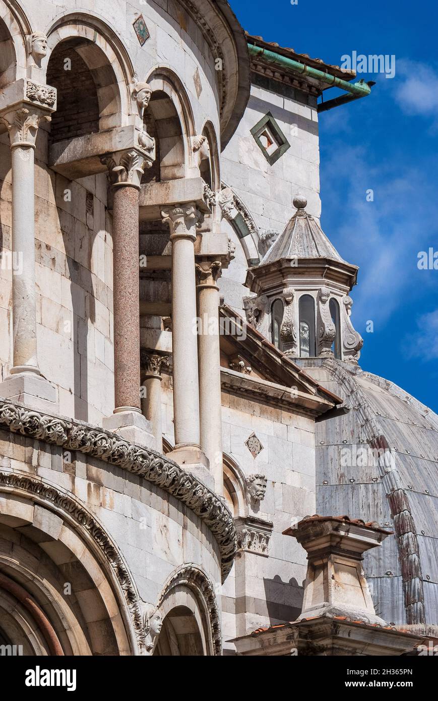 Romanesque achitecture and art in Lucca. Detail of St Martin Cathedral ...