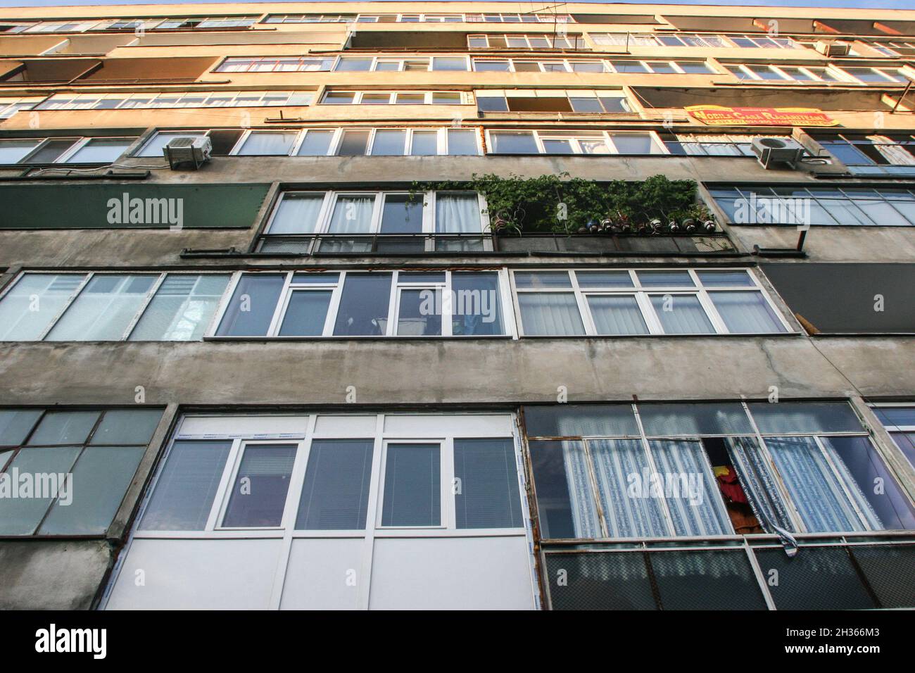 Bucharest residential hi-res stock photography and images - Alamy