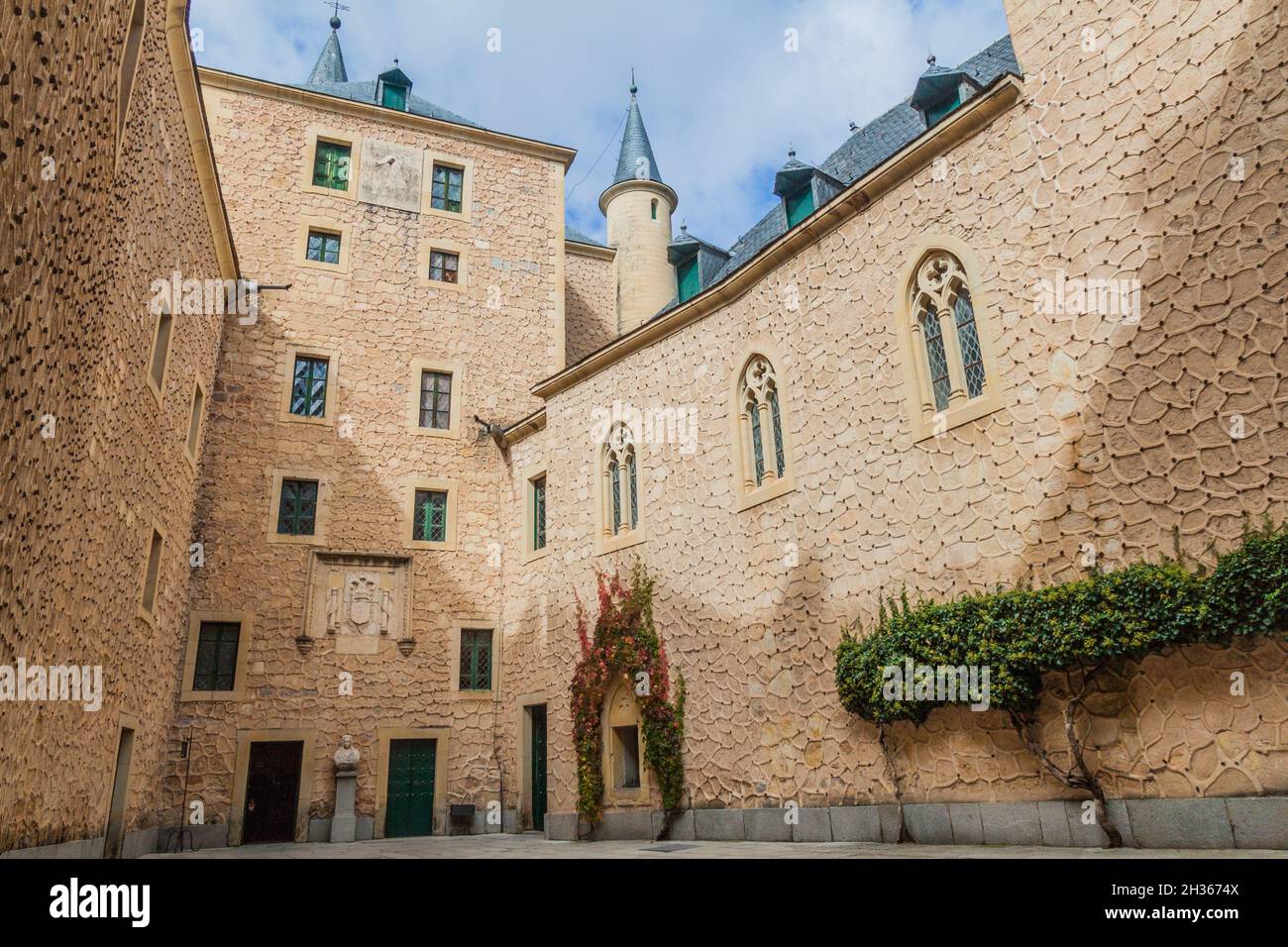 Alcázar of segovia courtyard hi-res stock photography and images - Alamy