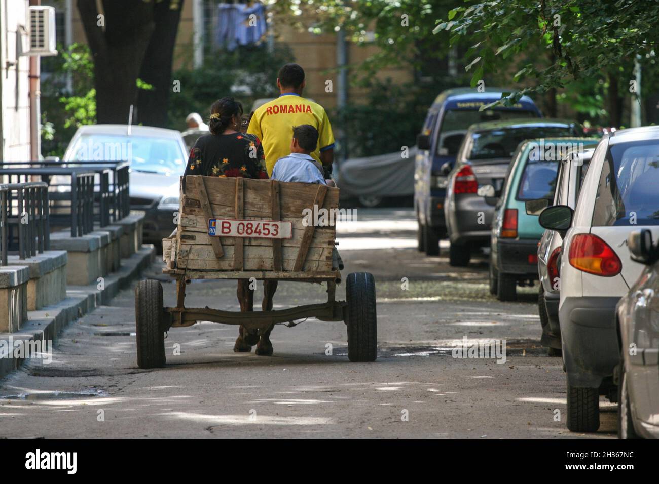 Gypsy on a cart hi-res stock photography and images - Alamy