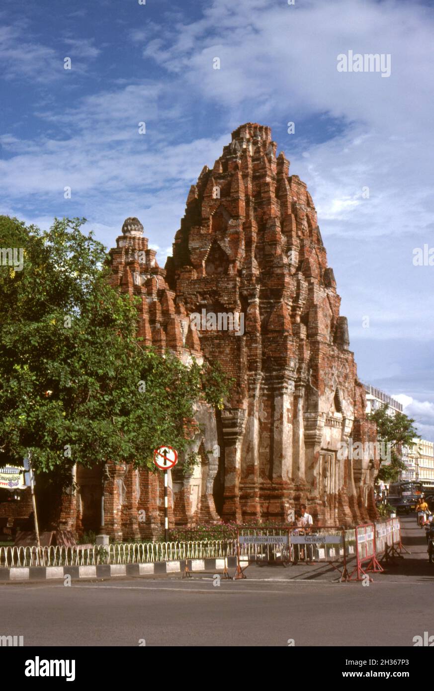 Dvaravati hi-res stock photography and images - Alamy