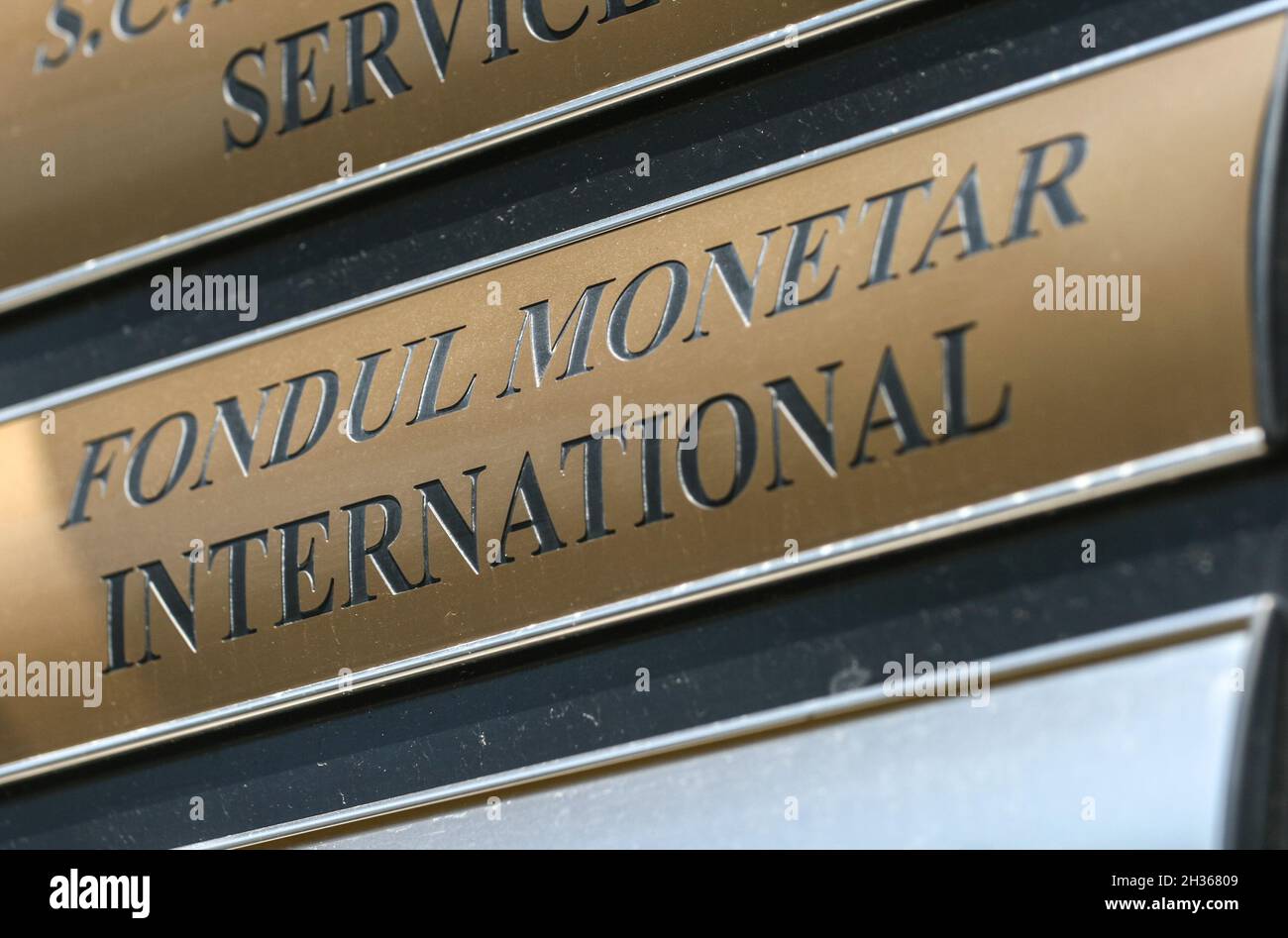 International monetary fund logo hi-res stock photography and images ...