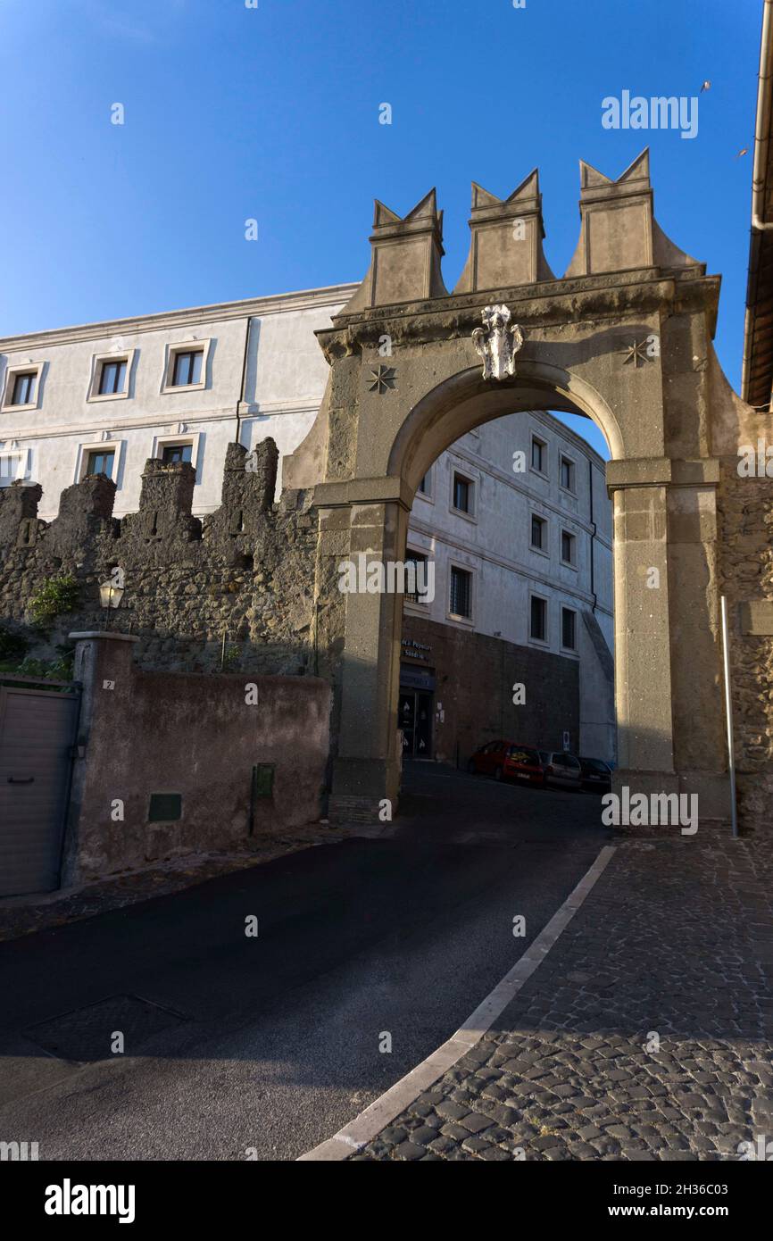 Porta romana gate hi-res stock photography and images - Alamy