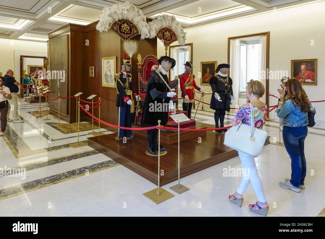 Gala uniforms hi-res stock photography and images - Alamy