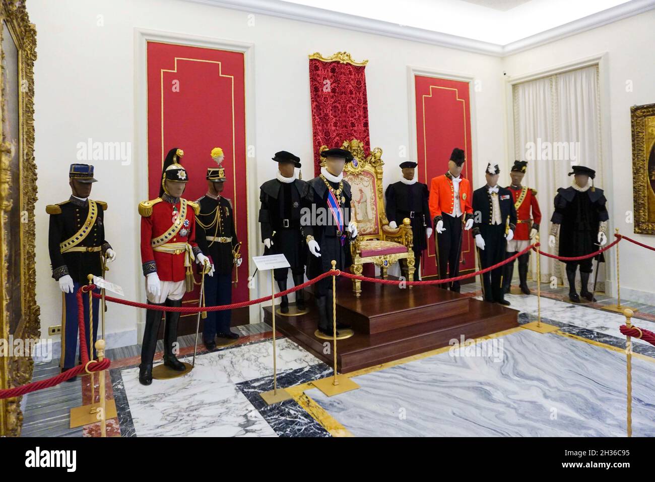 Show gala uniforms hi-res stock photography and images - Alamy