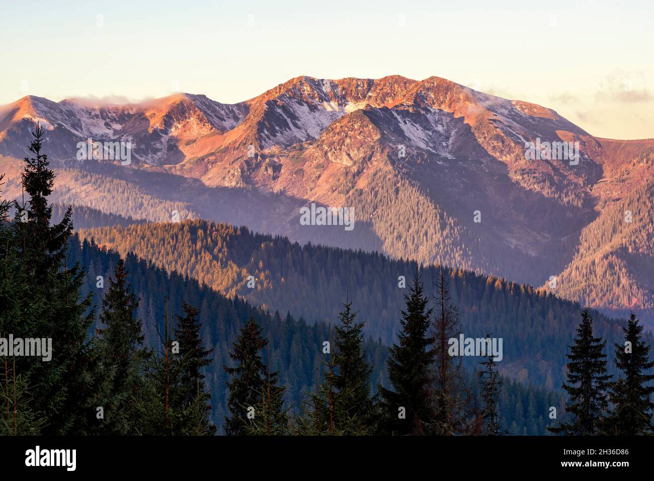 Rocky mountain range hi-res stock photography and images - Alamy
