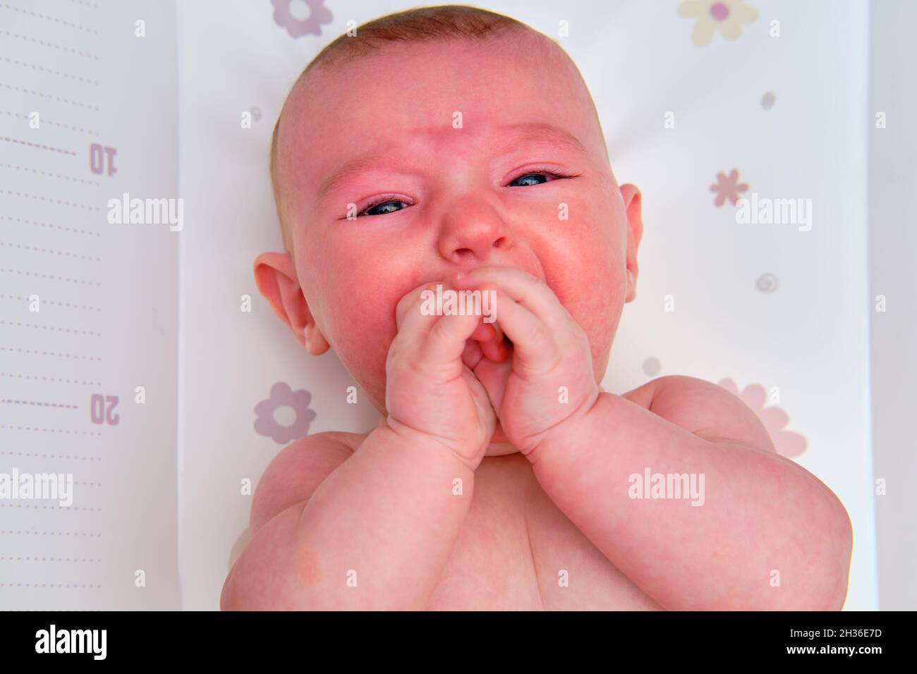 Baby complaining hi-res stock photography and images - Alamy