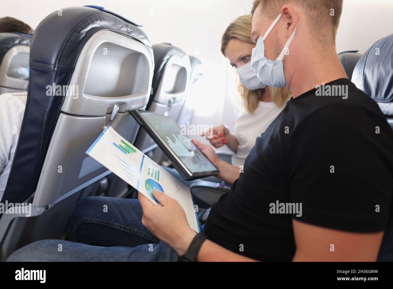 Flying business documents hi-res stock photography and images - Alamy