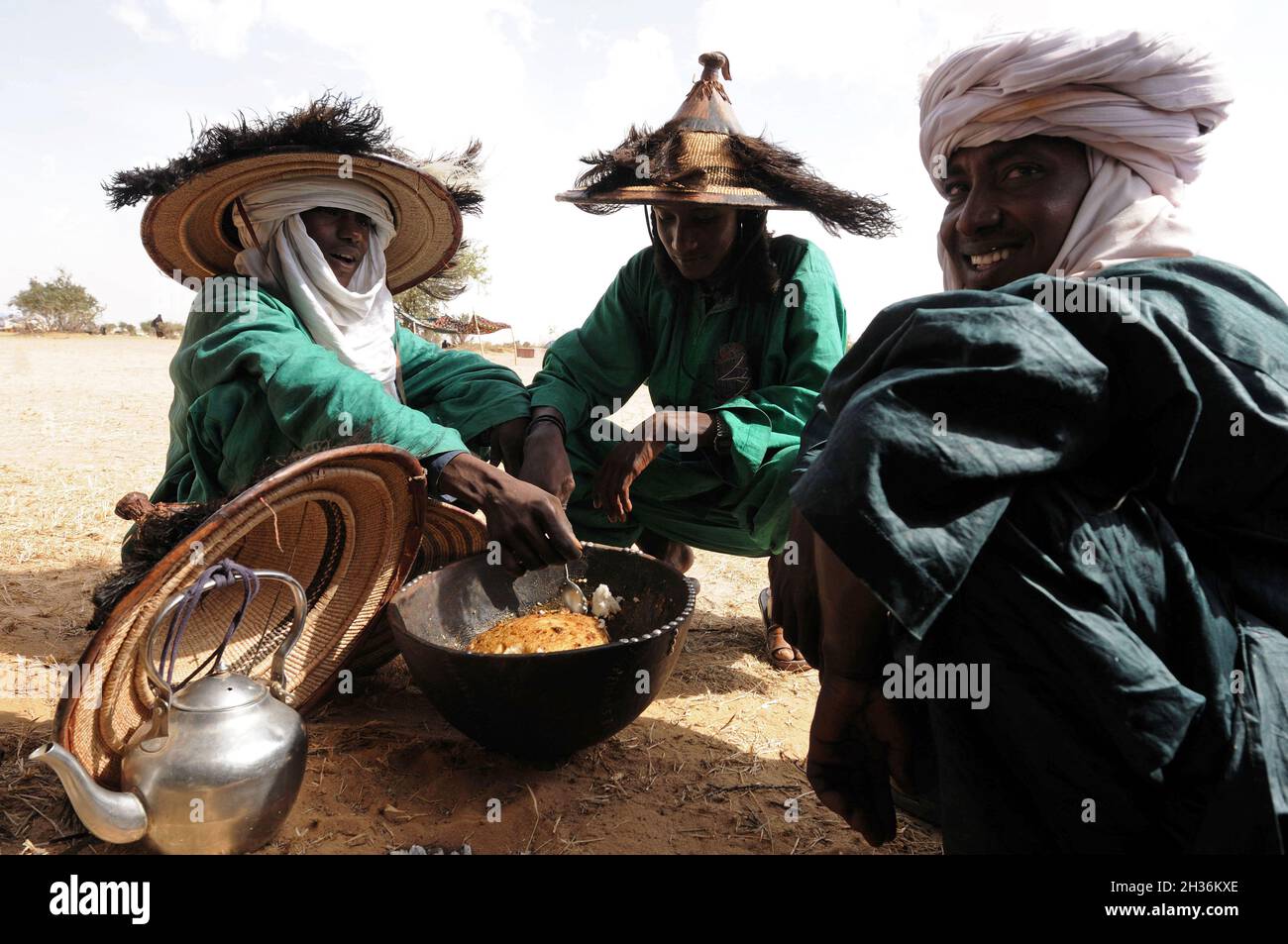 NIGER. TAGAYET. THE ONLY MEAL OF THE DAY FOR THE WODAABE OR BORORO ...