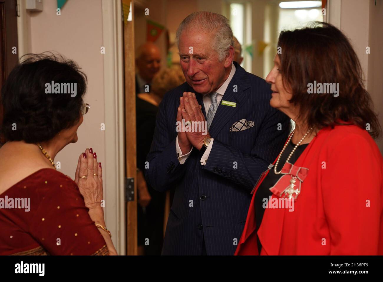 Royal visit samaritans hi-res stock photography and images - Alamy