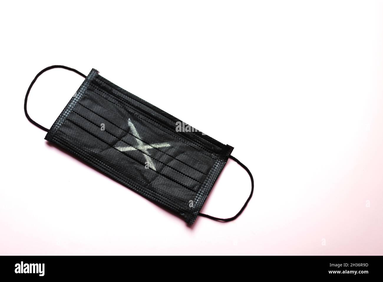 Black and white cross hi-res stock photography and images - Alamy