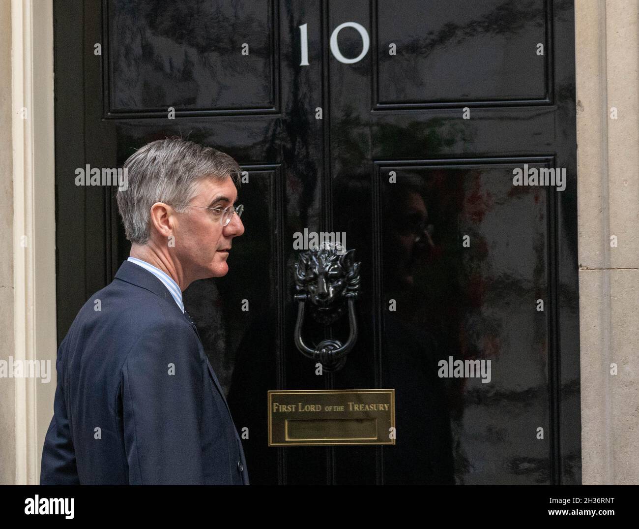 London, UK. 26th Oct, 2021. Cabinet Ministers in Downing Street, Jacob ...