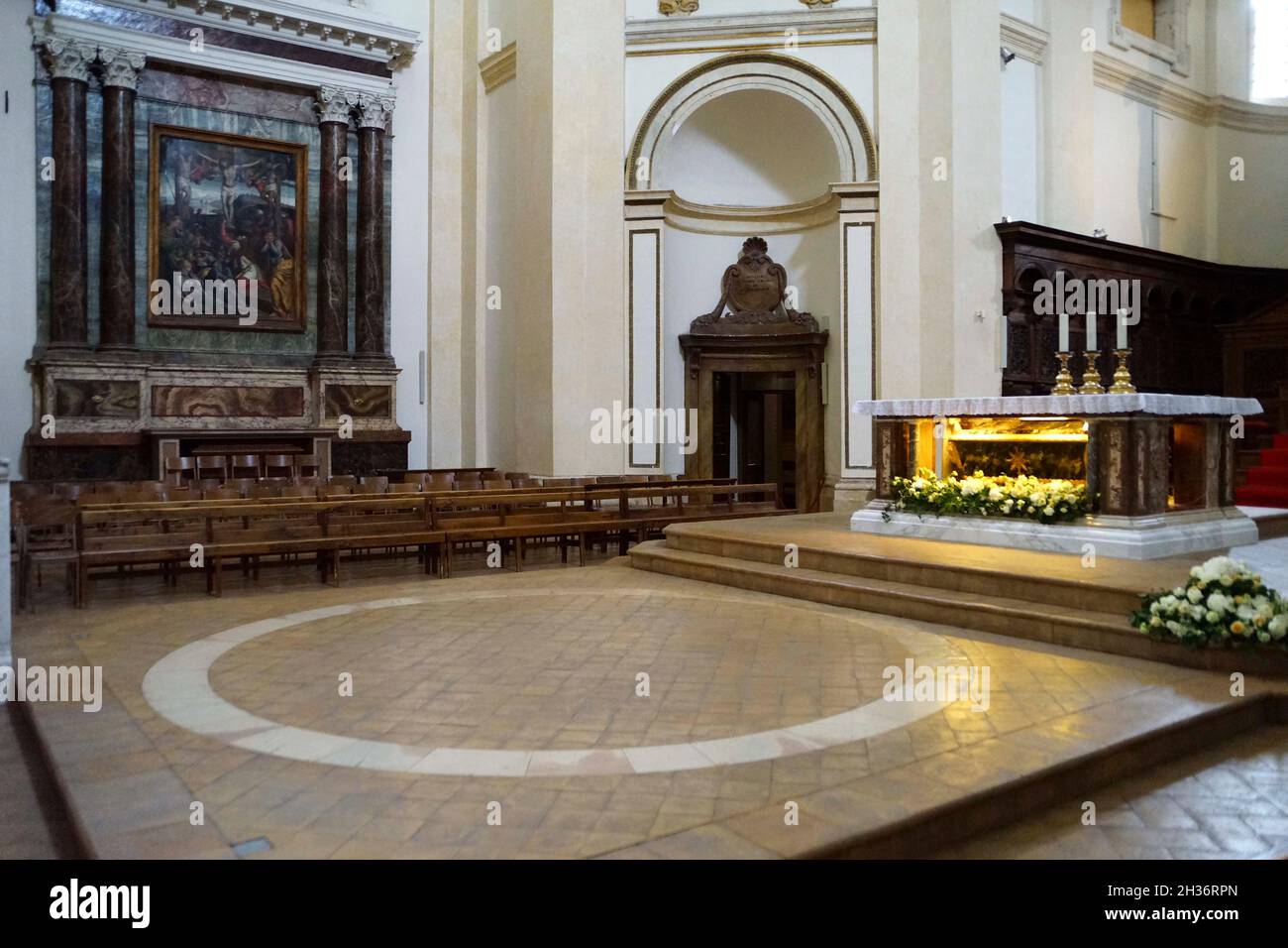 San Ruffino Cathedral, Altar, Assisi, Umbria, Italy, Europe Stock Photo ...