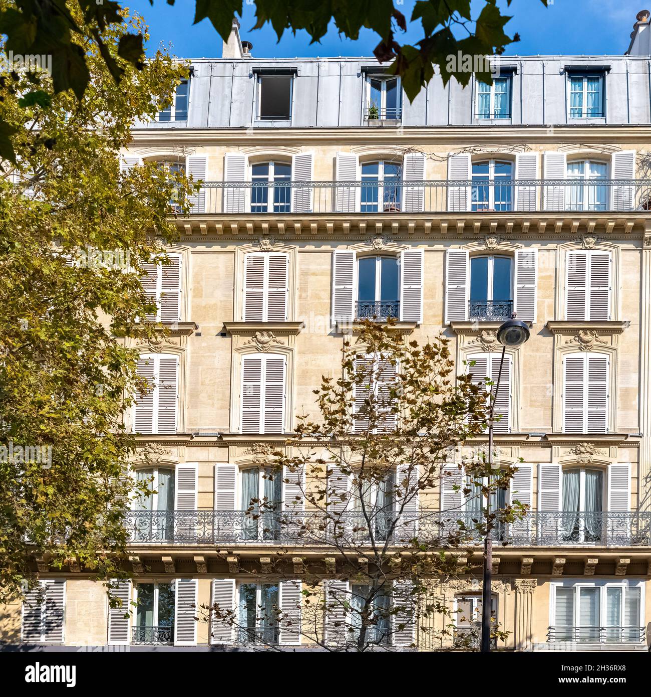 Paris, beautiful buildings Stock Photo - Alamy