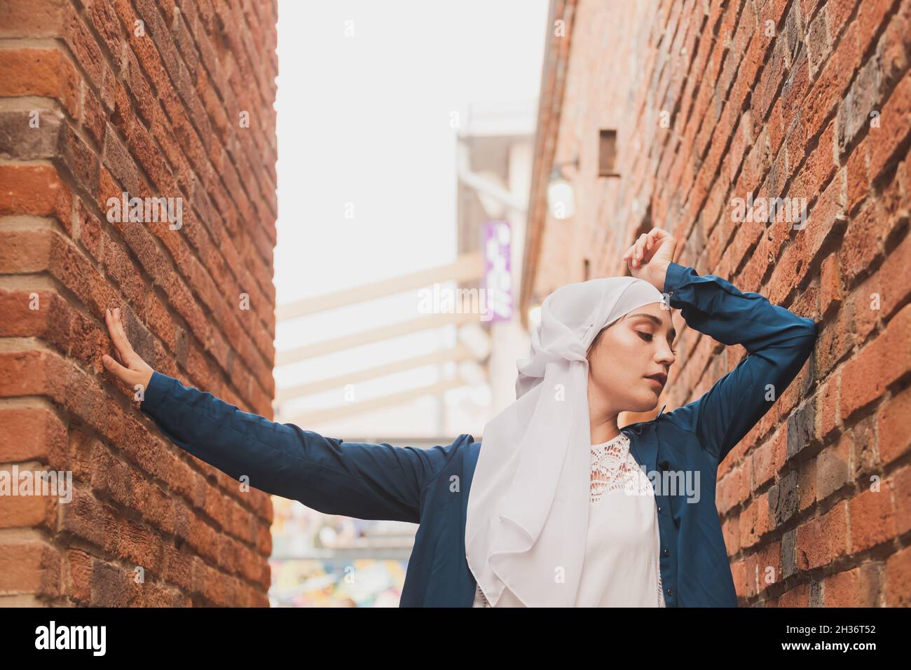 Modern muslim girl fashion with hijab.Beautiful Muslim female model ...