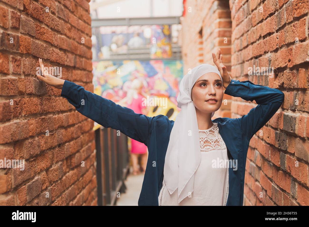 Modern muslim girl fashion with hijab.Beautiful Muslim female model ...