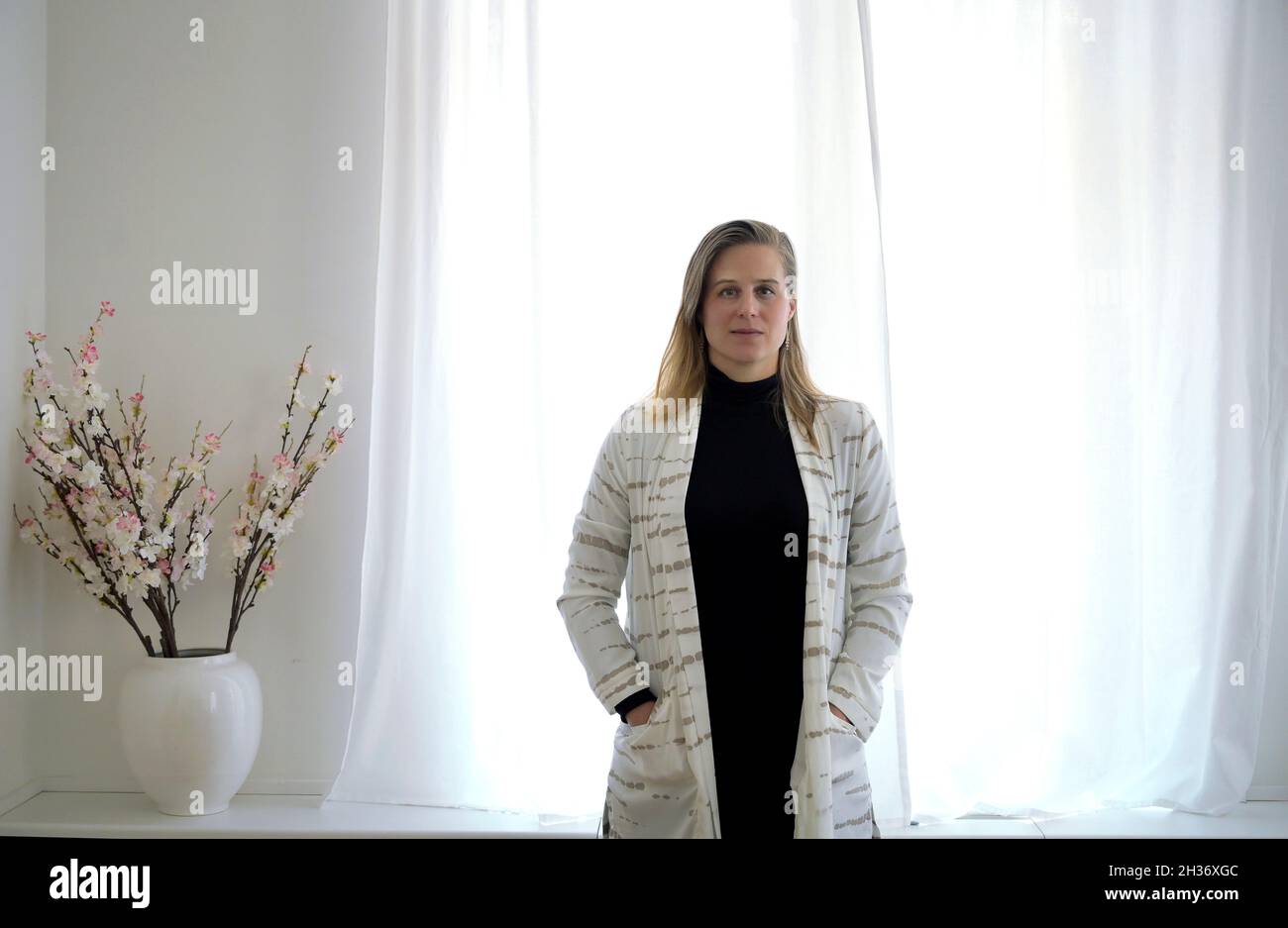 Lauren groff 2021 hi-res stock photography and images - Alamy