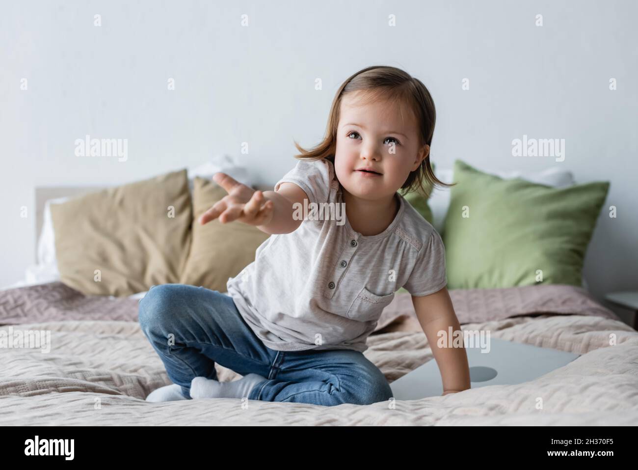 Down syndrome girl computer hi-res stock photography and images - Alamy