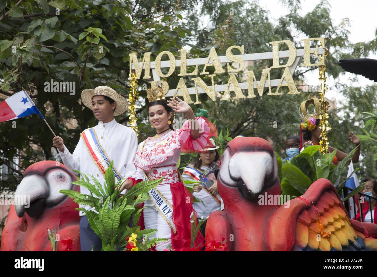 Panamanian Parade on Franklin Avenue in Brooklyn, NY, the largest ...