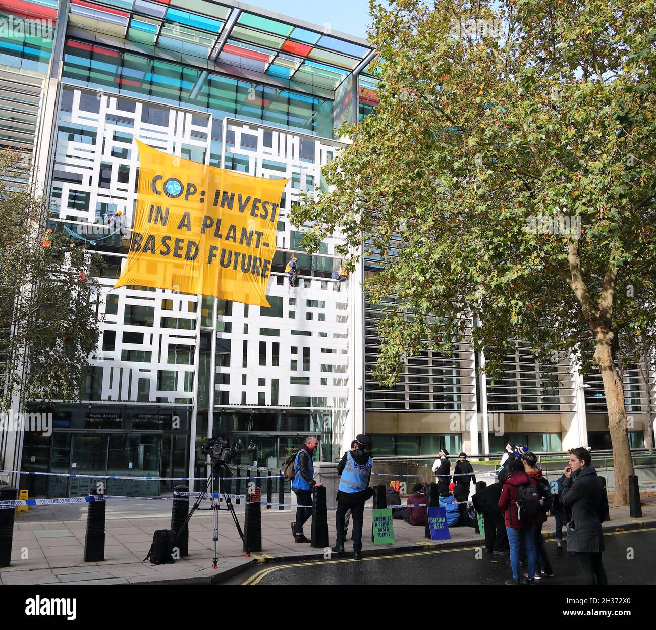 London, UK. 26th Oct, 2021. London, UK, October 26th. Environmentalists ...