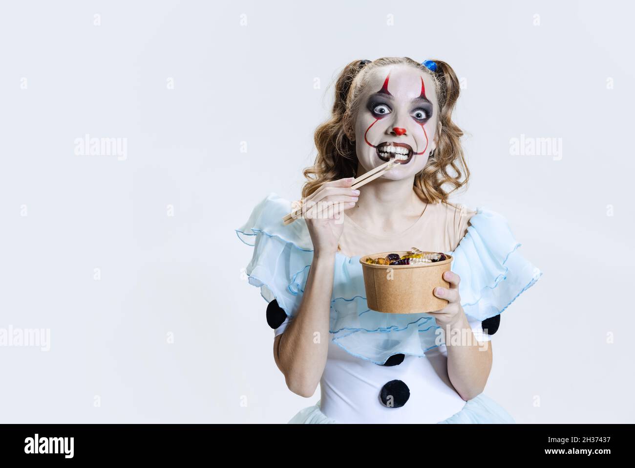 Horror art gaze hi-res stock photography and images - Alamy