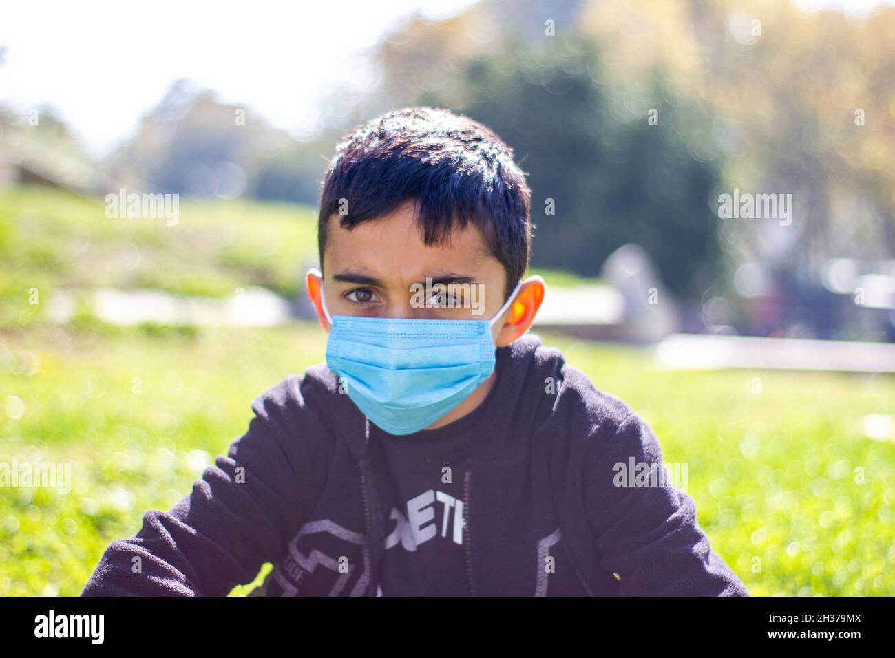 Boy wearing face mask hi-res stock photography and images - Alamy