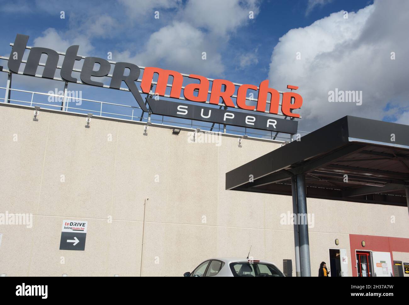 Intermarche logo hi-res stock photography and images - Alamy