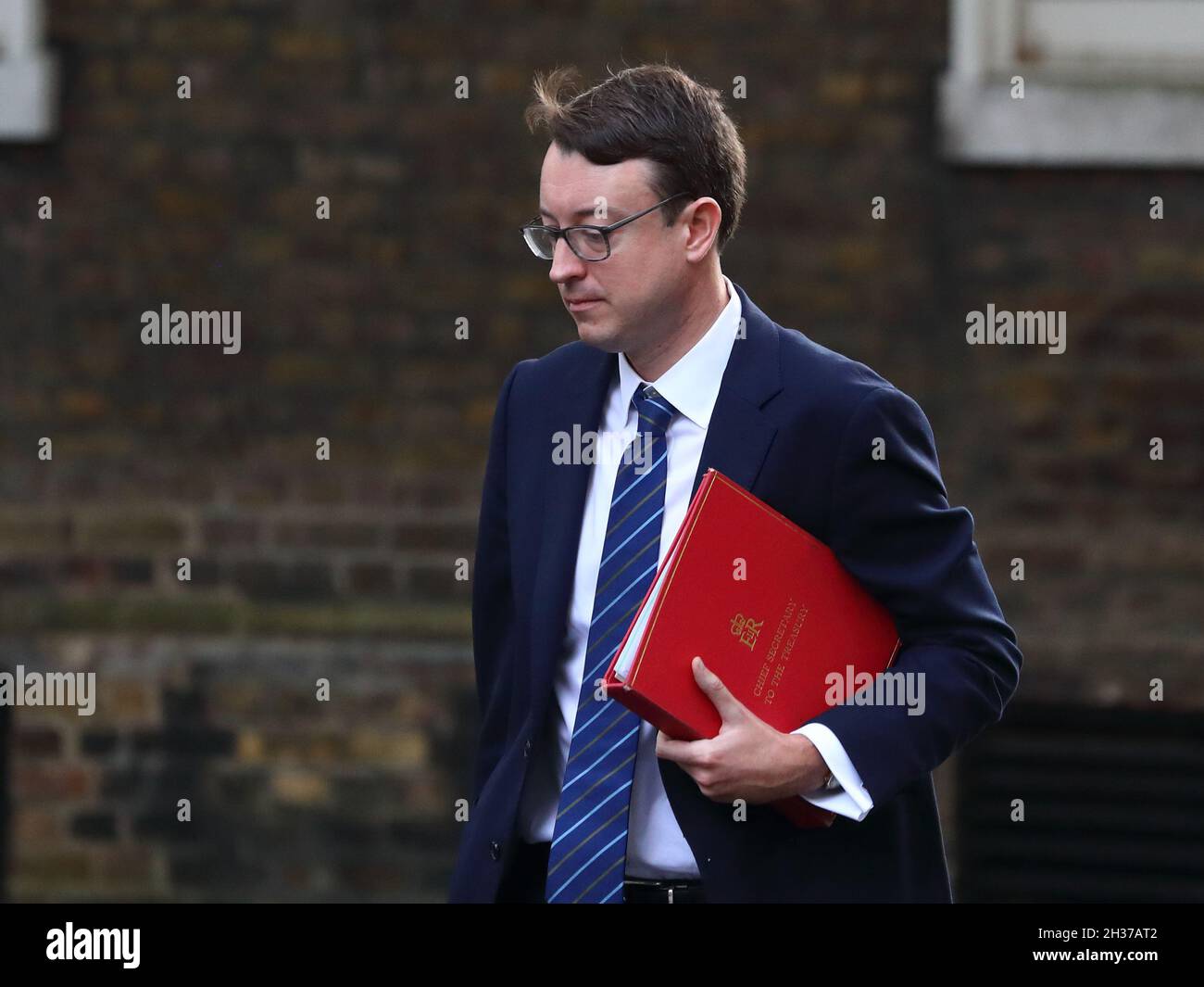 Chief Secretary to the Treasury Simon Clarke arrives for a meeting at ...
