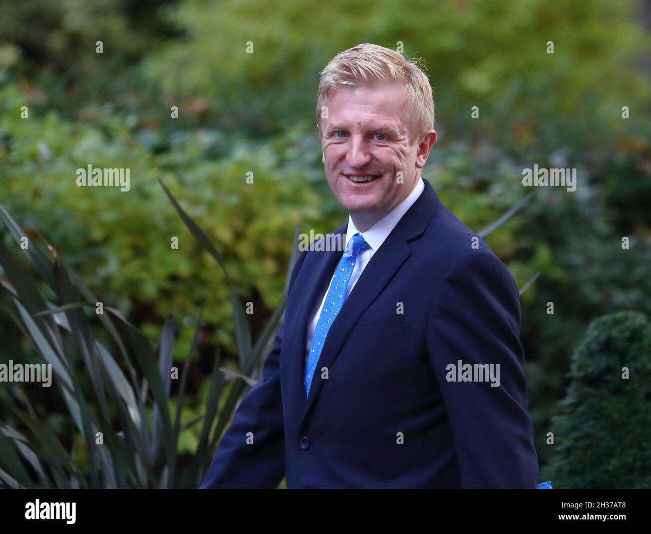 Oliver dowden hi-res stock photography and images - Alamy