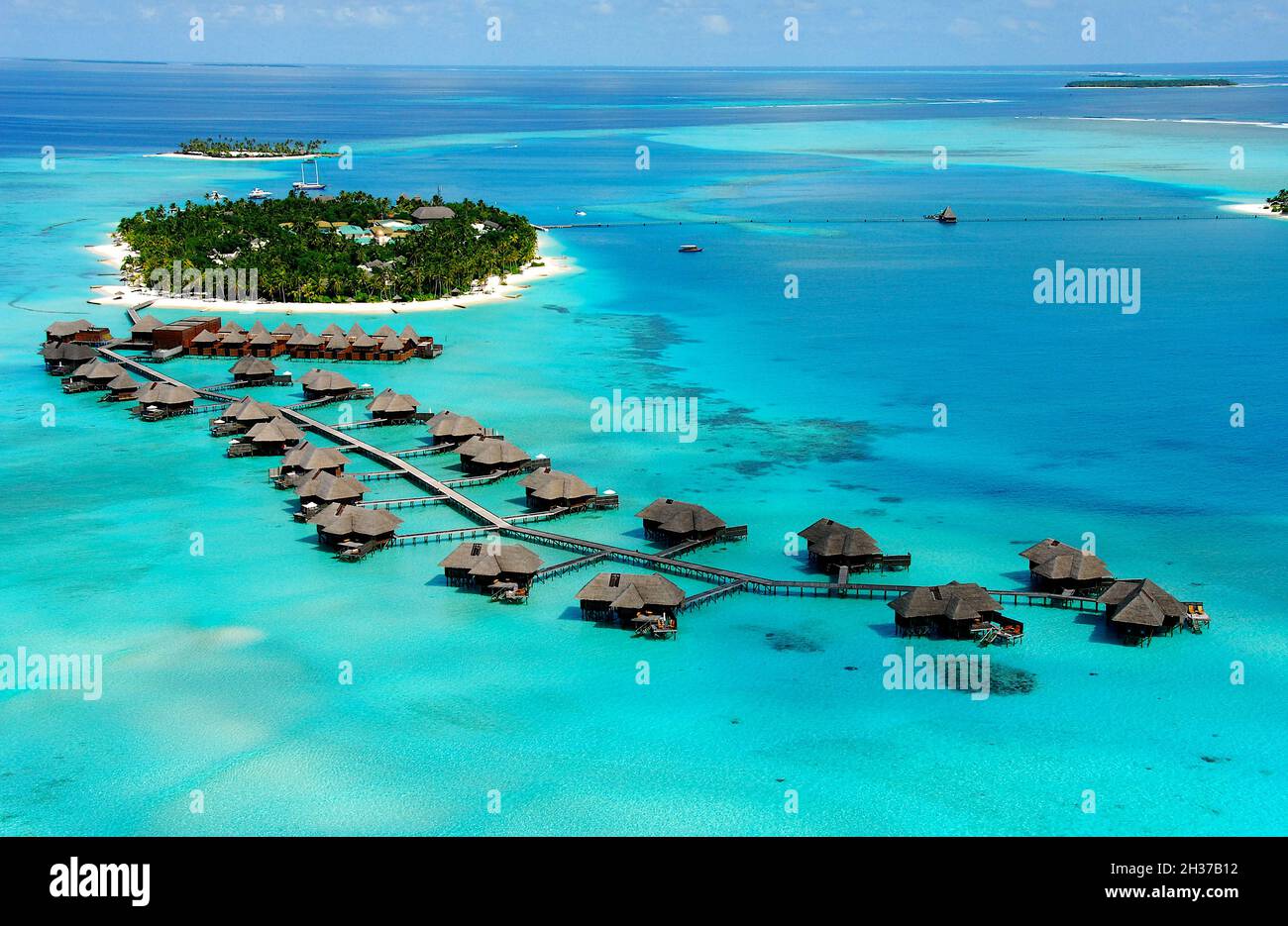 MALDIVES, SOUTH ARI ATOLL, RANGALI ISLAND, CONRAD HOTEL RESORT & SPA ...