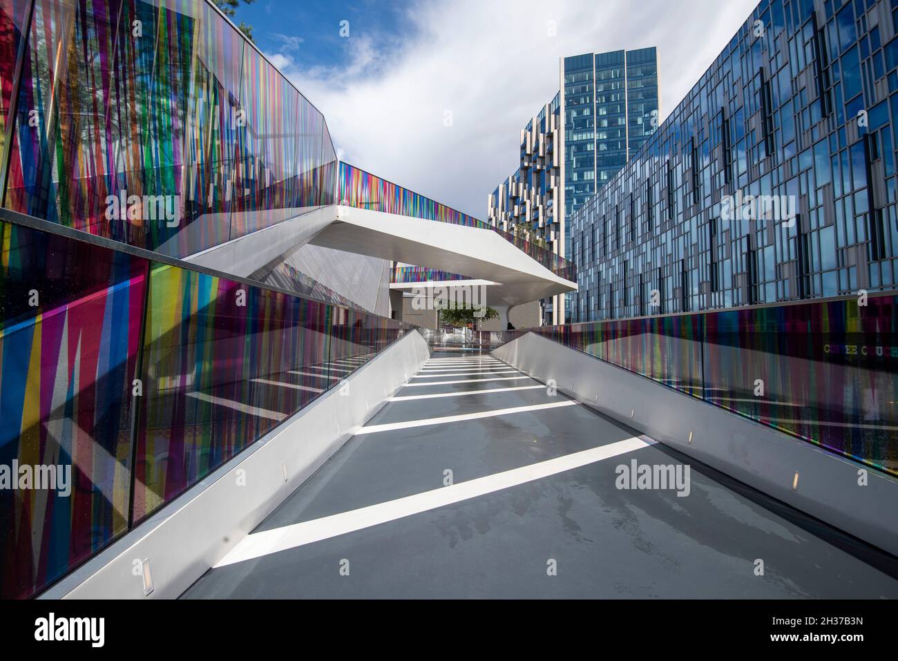 The Tide Walkway, Greenwich Peninsula London England UK Stock Photo - Alamy