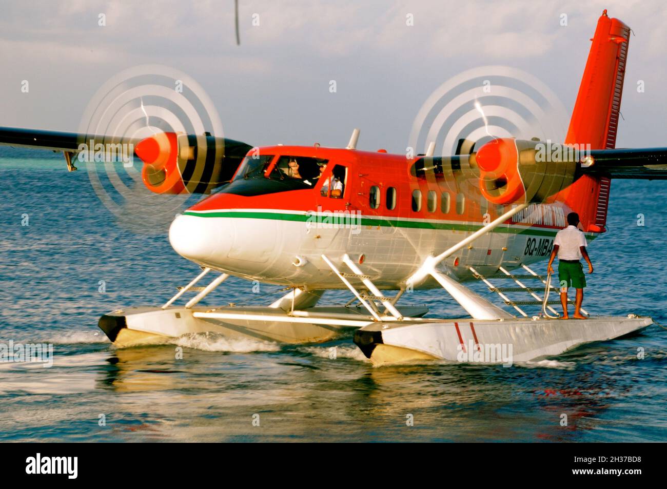 INDIAN OCEAN, MALDIVES, MALDIVIAN AIR TAXI SEAPLANE COMPANY Stock Photo ...