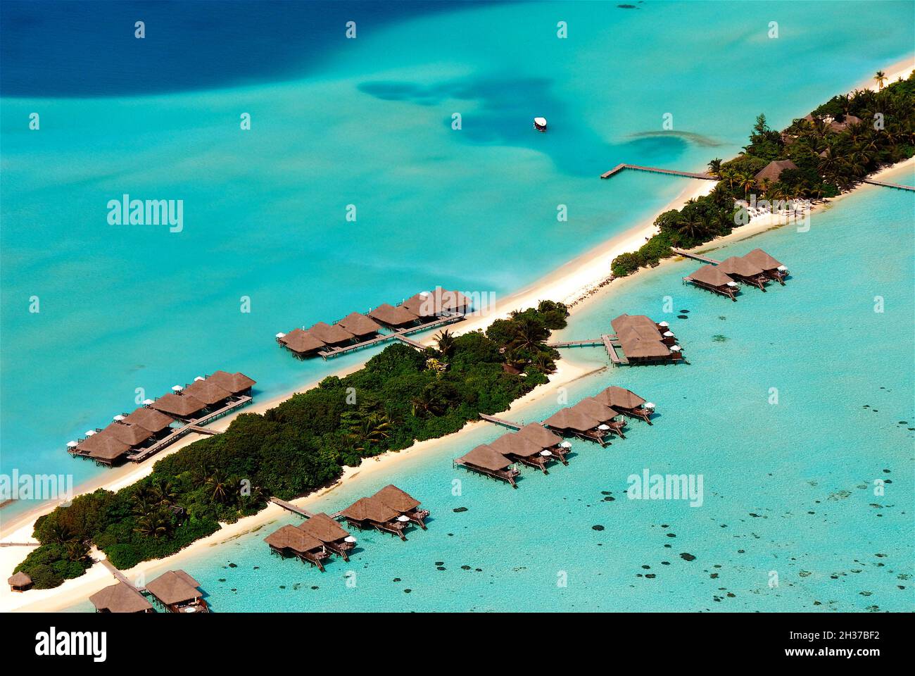 MALDIVES, SOUTH ARI ATOLL, RANGALI ISLAND, CONRAD HOTEL RESORT & SPA ...