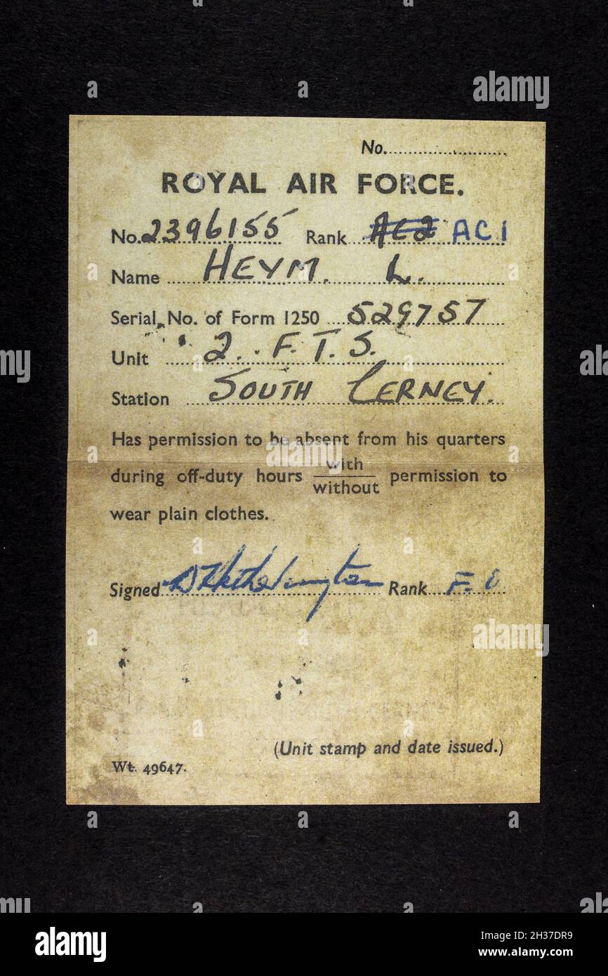 Raf form 557 hi-res stock photography and images - Alamy