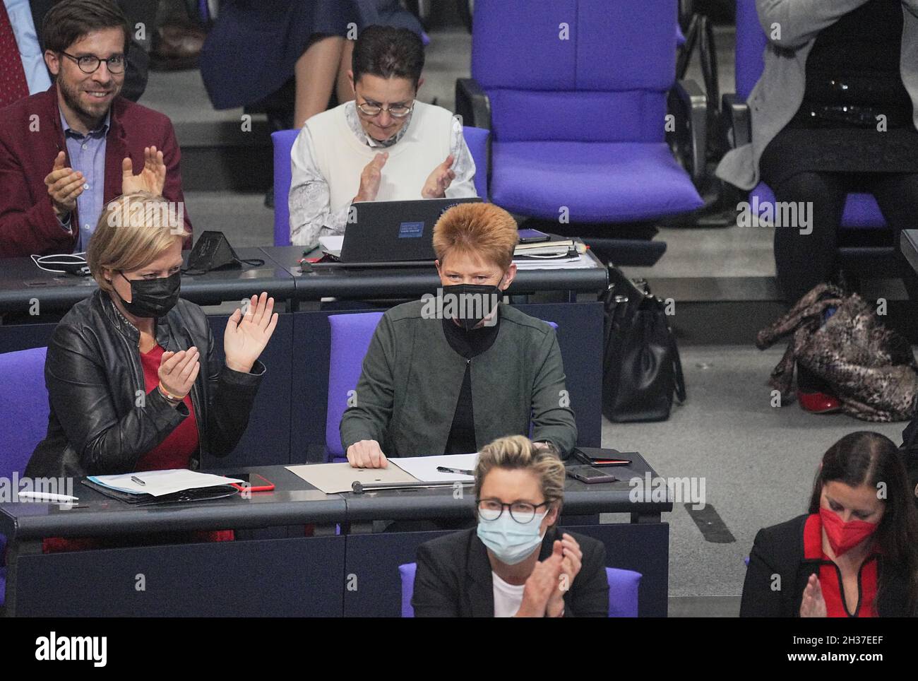 Berlin, Germany. 26th Oct, 2021. Petra Pau (2nd from right, Die Linke ...