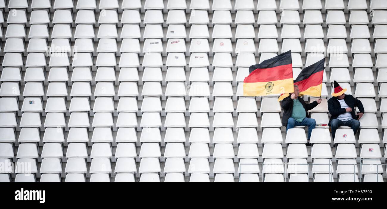 Football fans europe 2021 german hi-res stock photography and images ...