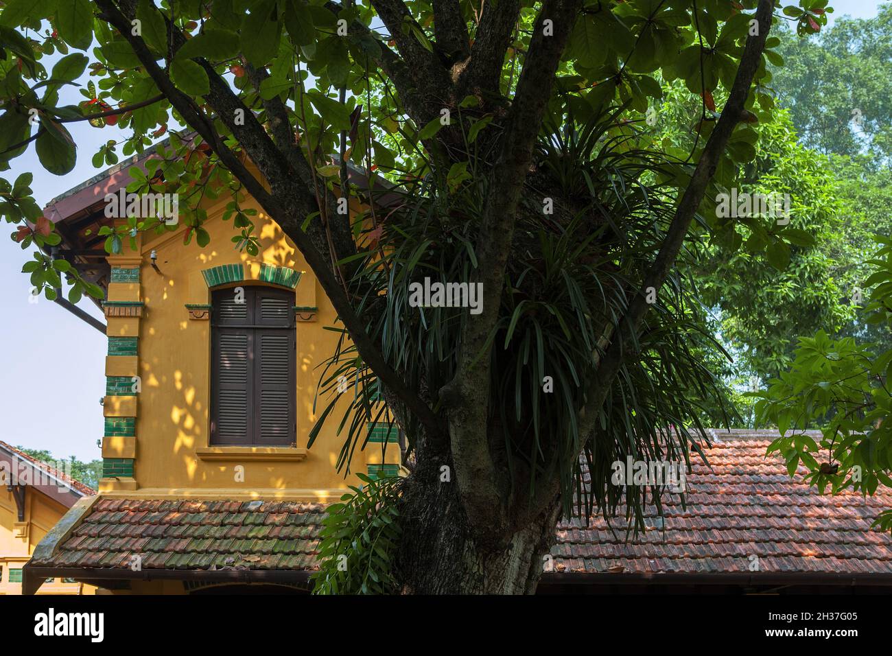 The modest house in the grounds of the Presidential Palace, where Ho ...