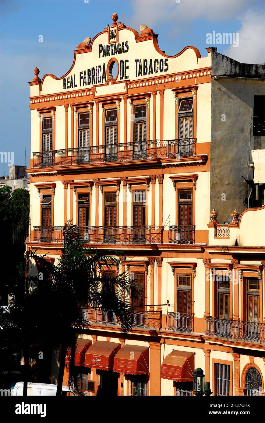 Partagas cigar factory havana cuba hi-res stock photography and images ...