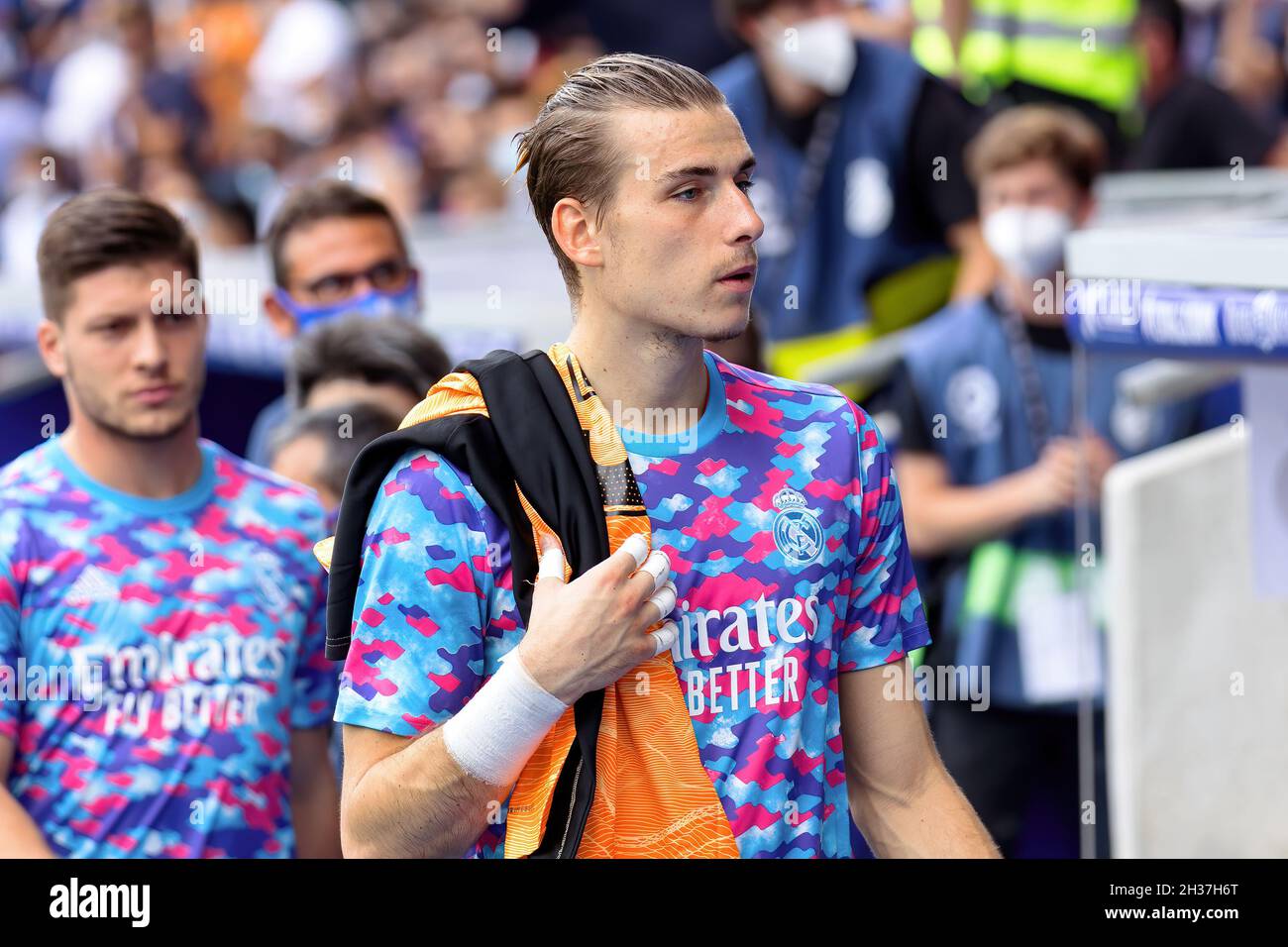 BARCELONA - OCT 3: Andriy Lunin prior to the La Liga match between RCD ...