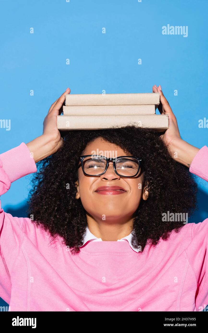 Woman closed eyes frowning hi-res stock photography and images - Alamy